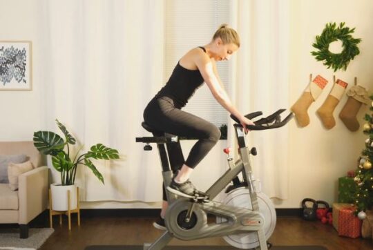 What Are Some Indoor Bike Workouts for All Fitness Levels?